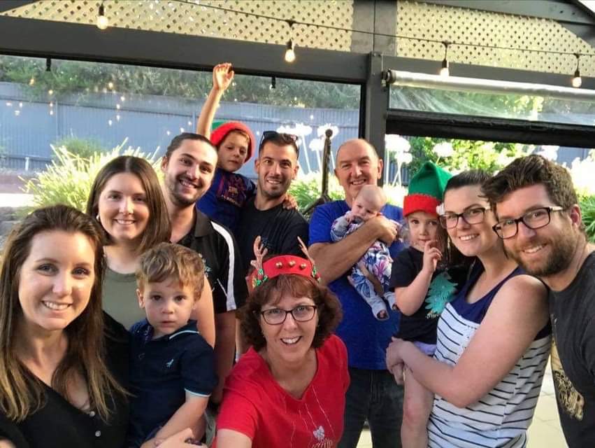 Benefits of Sharing a Meal with Others - Ambient Menu